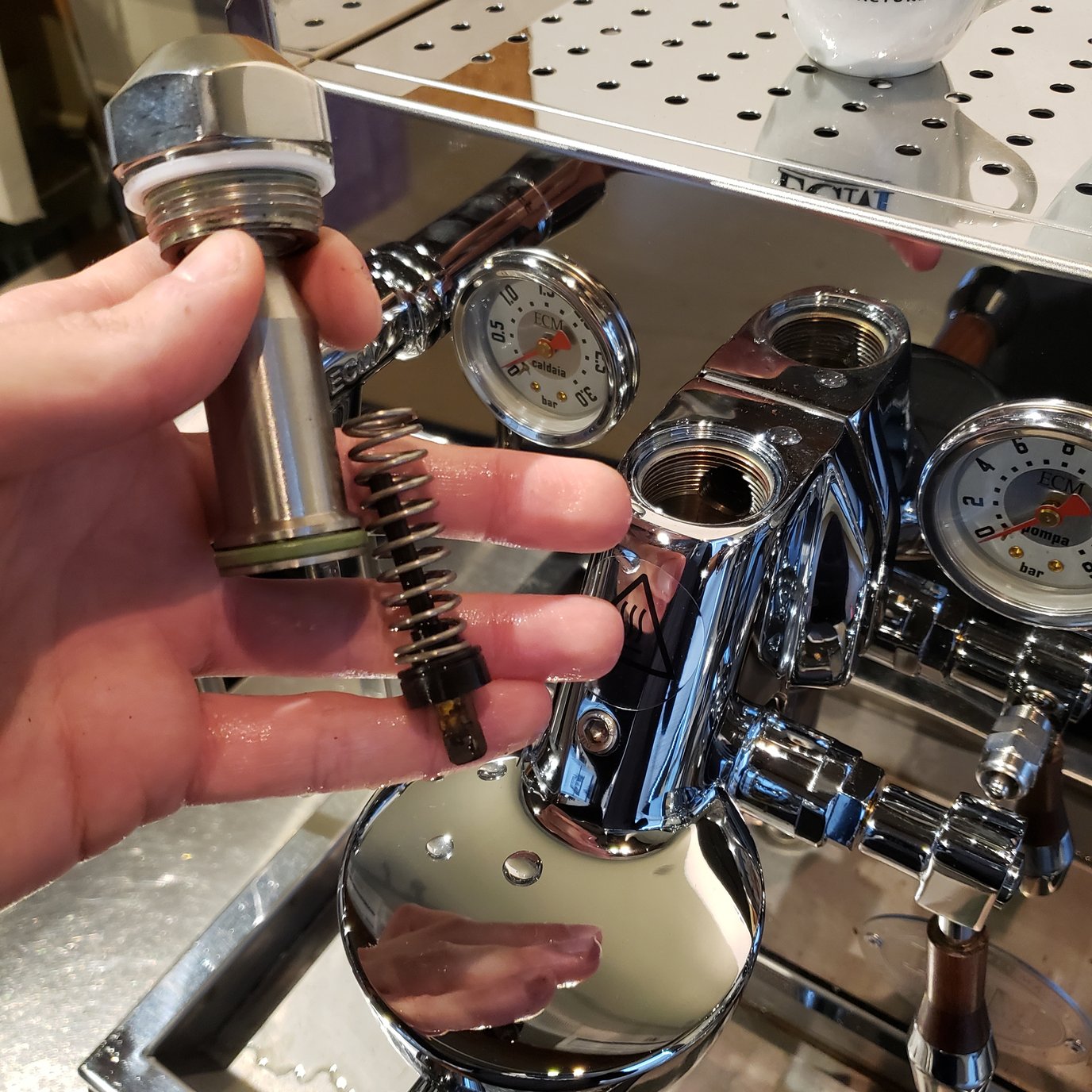 ECM Synchronika: Inspecting and Replacing Group Head Valves