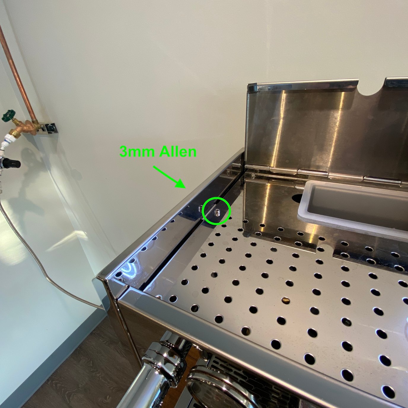 ECM Synchronika: Green Control LED Light Inspection and Replacement