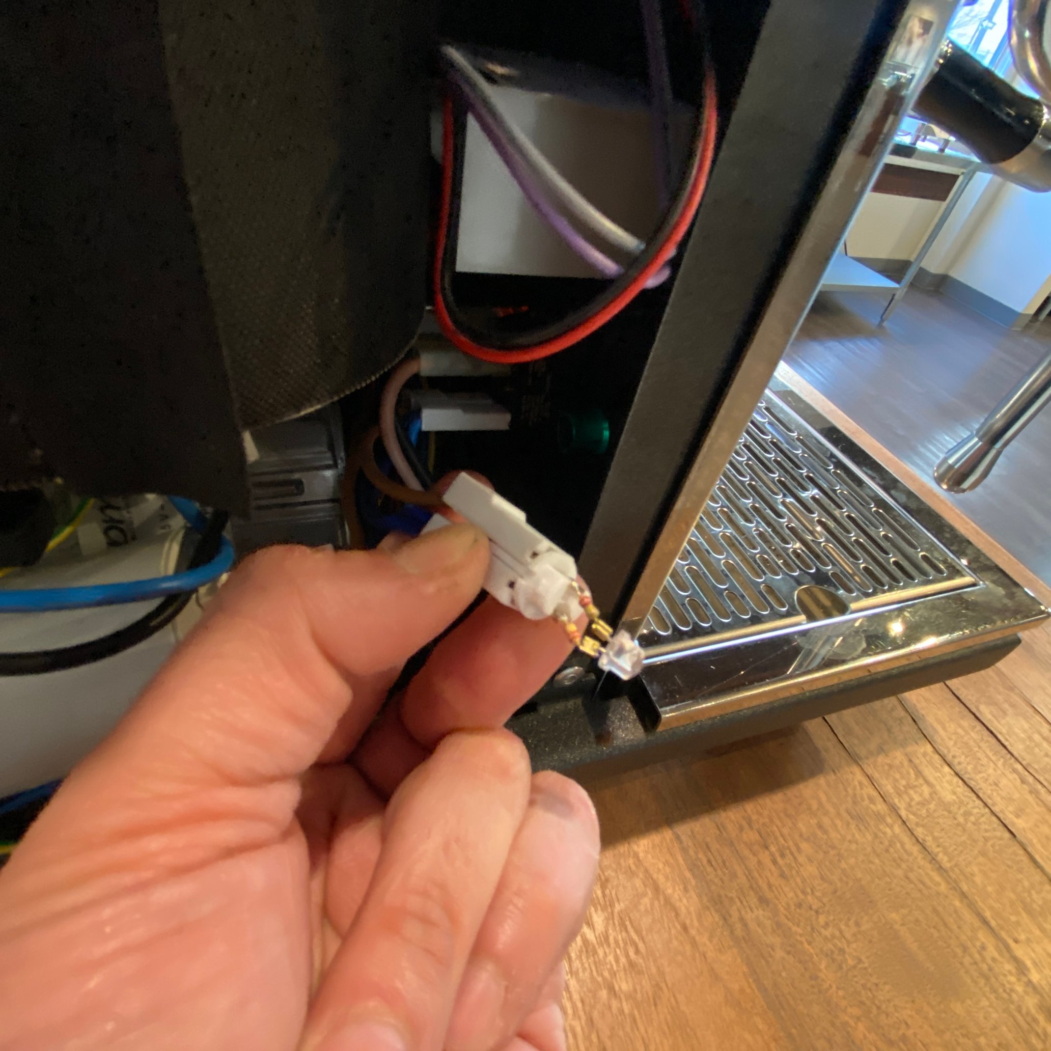 ECM Synchronika: Green Control LED Light Inspection and Replacement