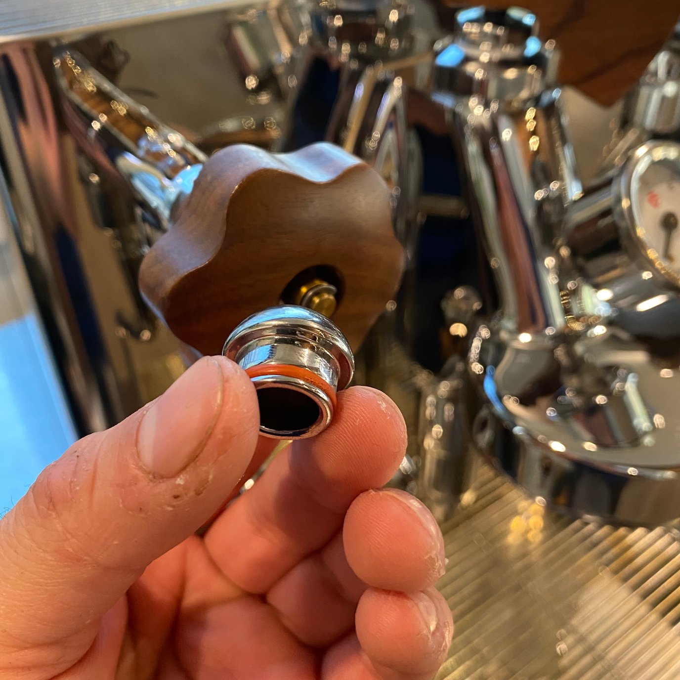 Lelit Bianca: Removing the Steam/Hot Water Knob