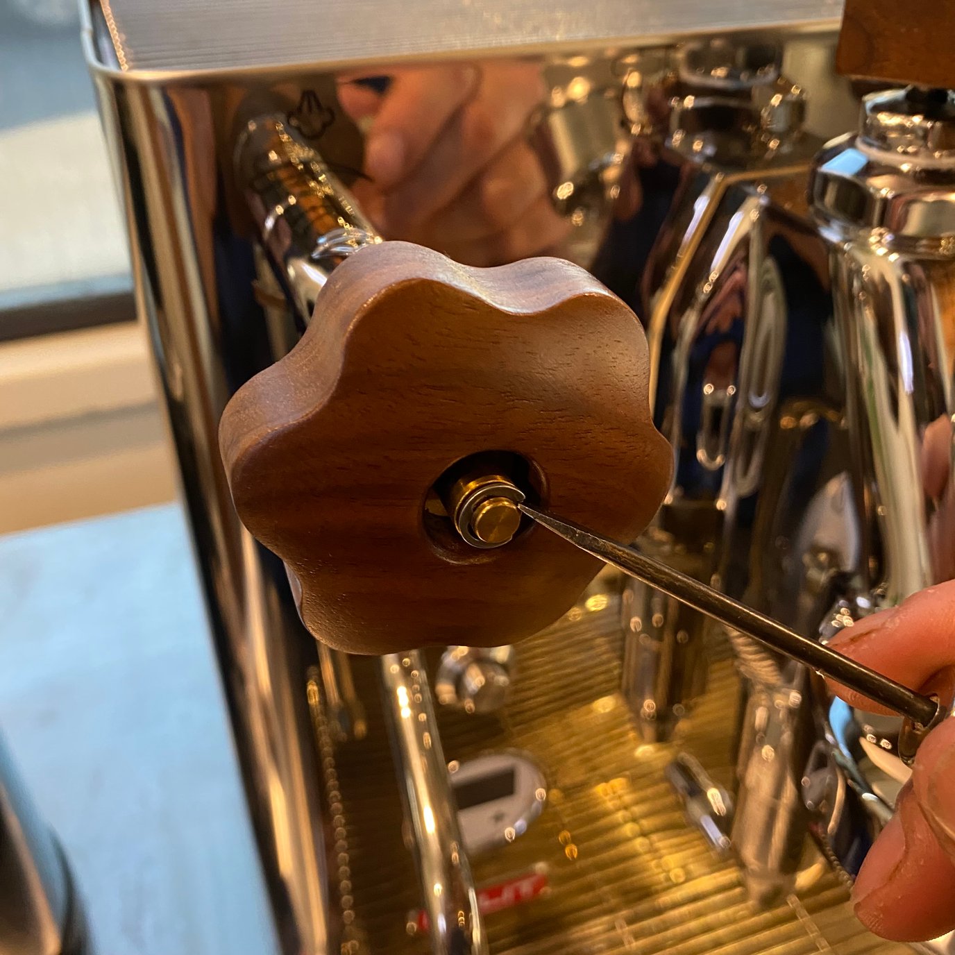 Lelit Bianca: Removing the Steam/Hot Water Knob