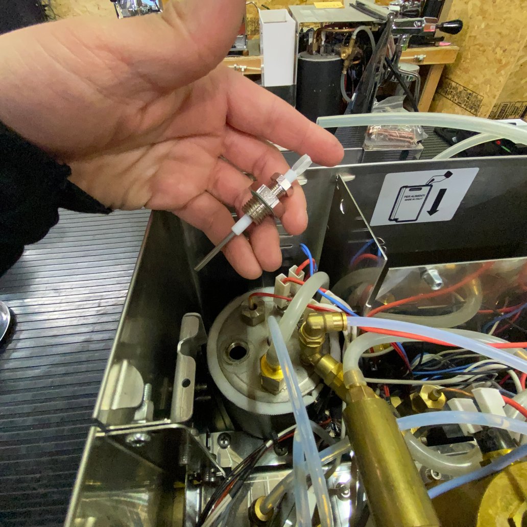 Lelit Elizabeth: Fill Probe Cleaning and Inspection