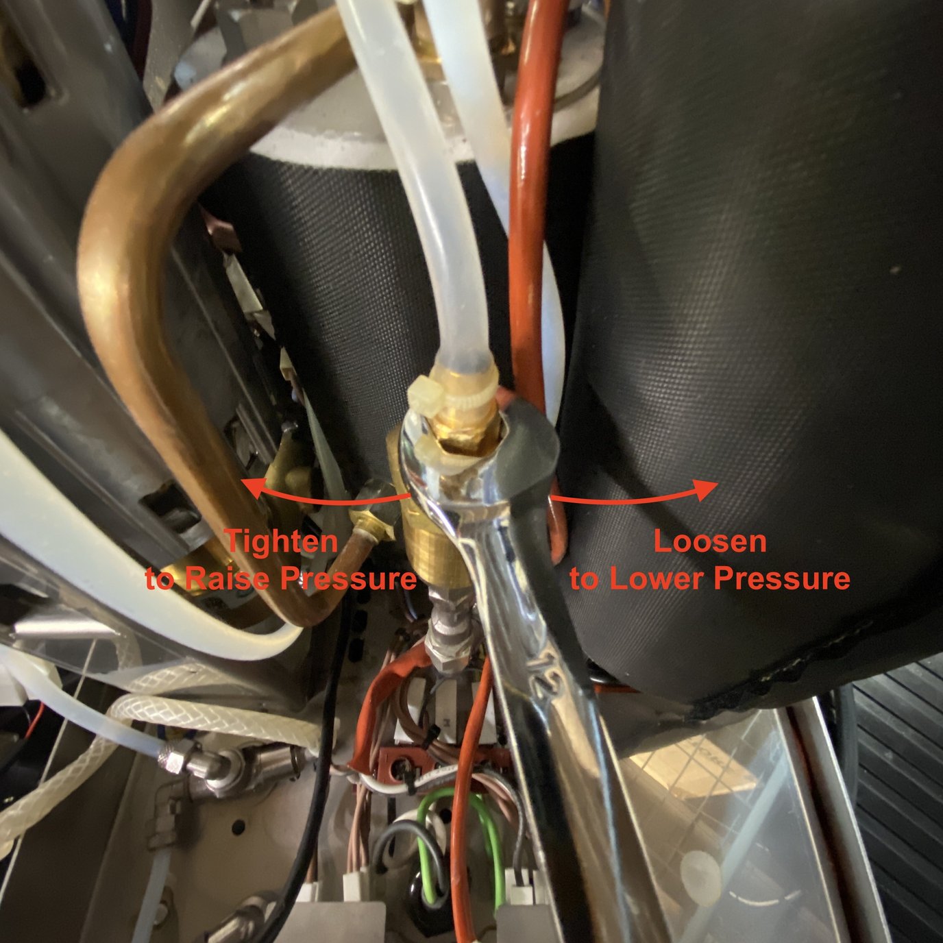 Lucca M58: Adjusting the Expansion Valve