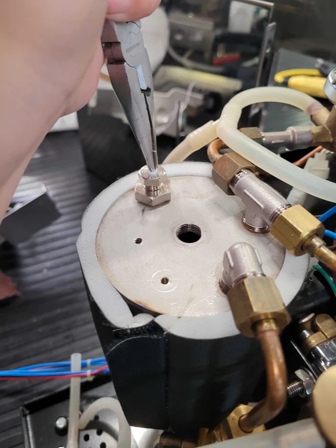 Profitec Pro 300: Cleaning the Fill Probe