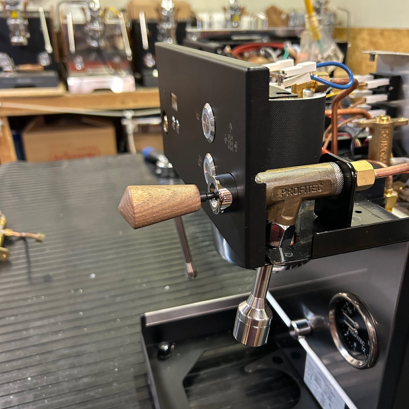 Profitec MOVE: Upper Front Panel Removal