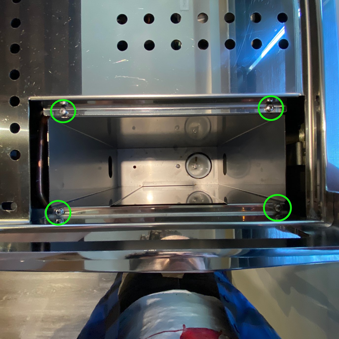 Rocket R Nine One: Removing the Top Panel